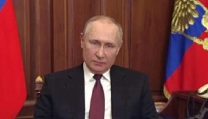 Russian President Putin Tweets Updates; Former U.S. President Trump ...