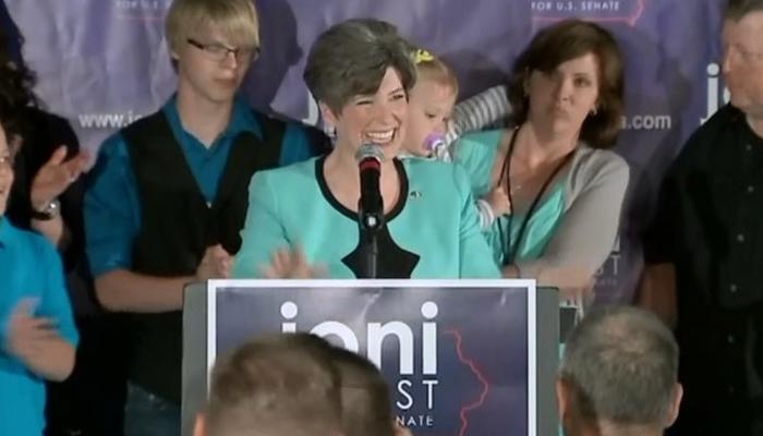 Lefty Blogger: Media May Help Drag ‘Right-Wing Loon’ Joni Ernst Over ...