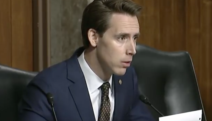 Senator Hawley: Why is Google Helping China, Spurning the US? | Newsbusters